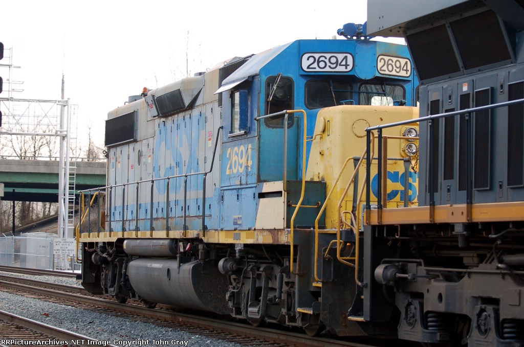 CSXT 2694(GP38-2) ex L&N 6043(GP38-2)